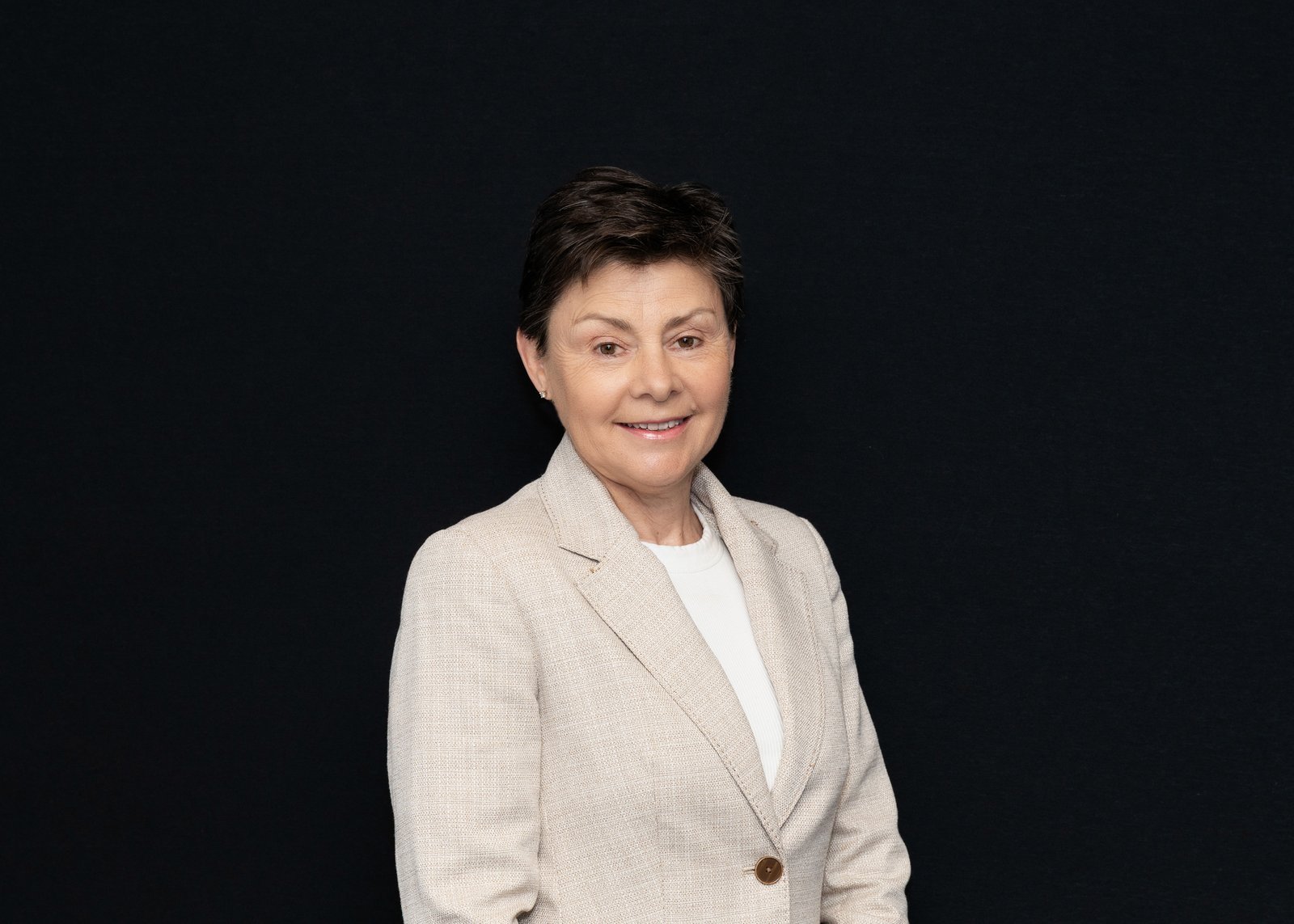 Stephanie Blatch - Our Team - Highland Commercial Property
